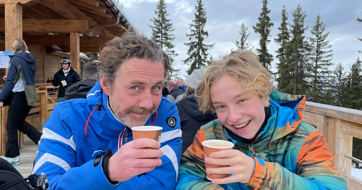 Anne (22) verwerkt verlies vader in 'Mourning Traffic' - Ik mis je